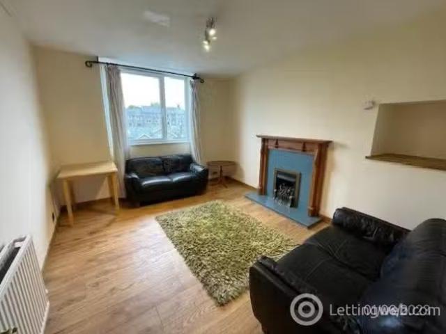 New 2 BR Property to rent in Tanfield Walk, Top Floor, Aberdee.