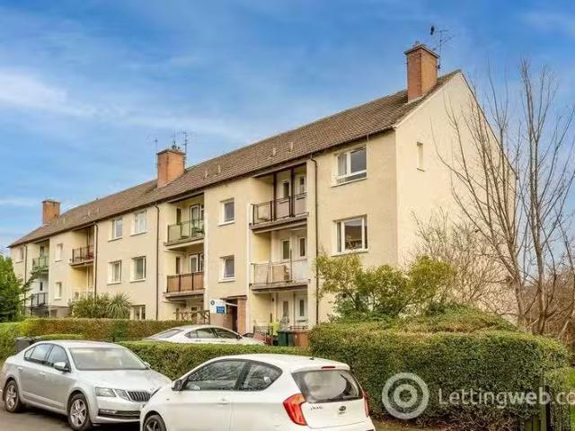 Deal! 2 BR Property to rent in Telford Drive, Edinburgh, EH4