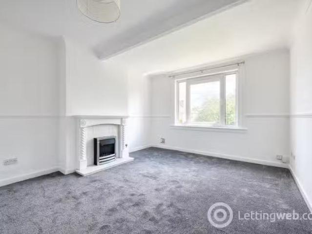 Cozy 2 BR Property to rent in Whitson Road, Edinburgh, EH11