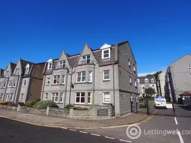 For Rent! 2 BR Property to rent in Albury Mansions, Aberdeen.