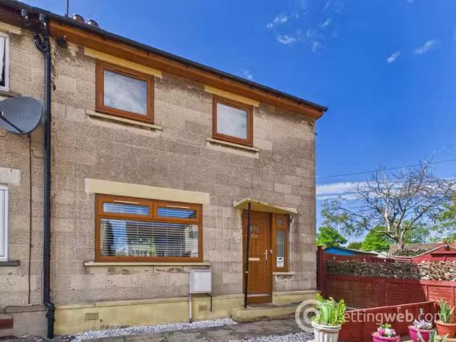Nice 2 BR Property to rent in Balunie Avenue, Douglas, Dundee.