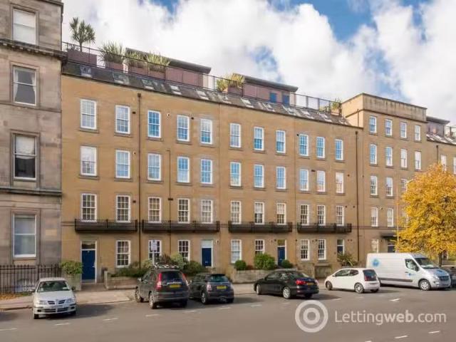 Cheap 2 BR Property to rent in Brunswick Street, Hillside, Edi.