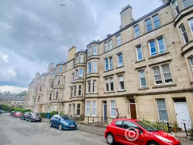Nice 2 BR Property to rent in Comely Bank Street, Edinburgh, E.