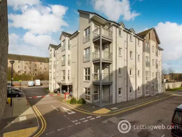Nice 2 BR Property to rent in Duff Street, The Courtyards, Abe.