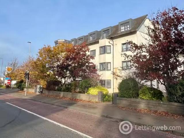 Unique 2 BR Property to rent in Glasgow Road, Corstorphine, Ed.