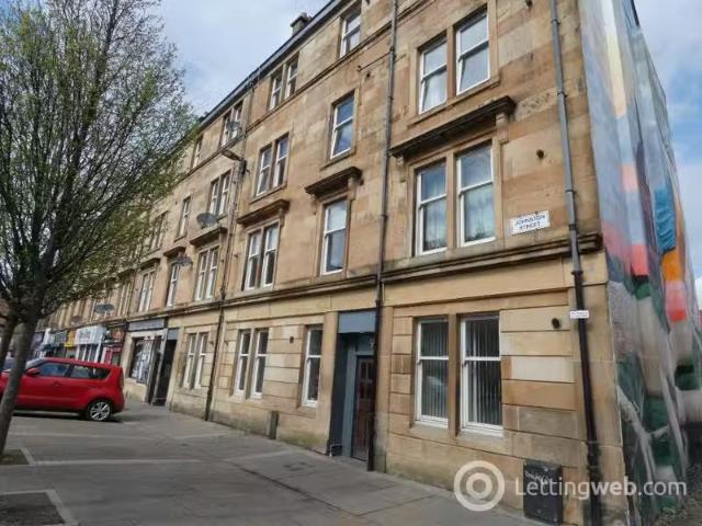 Nice 2 BR Property to rent in Johnston Street, Paisley, Renfr.