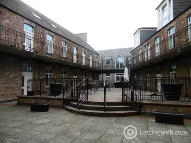Rental! 2 BR Property to rent in Langstane Place, City Centre.