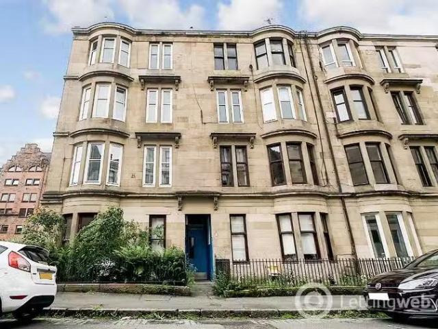 Nice 2 BR Property to rent in Lawrie Street, Glasgow, G11