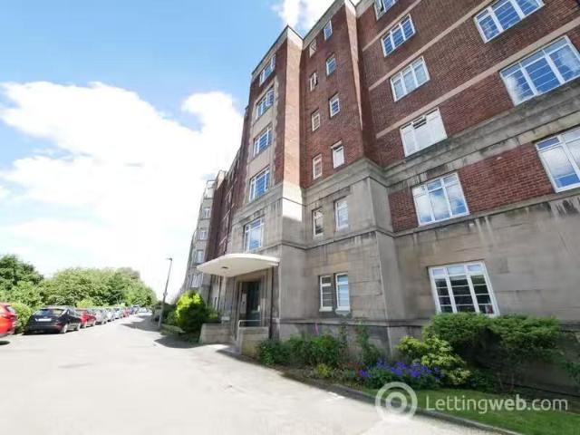 Nice 2 BR Property to rent in Learmonth Court, West End, Edinb.