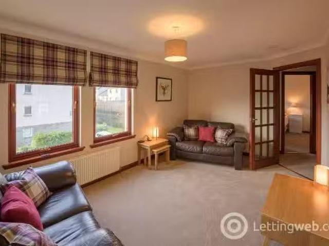 Cheap 2 BR Property to rent in Picktillum Avenue, City Centre.