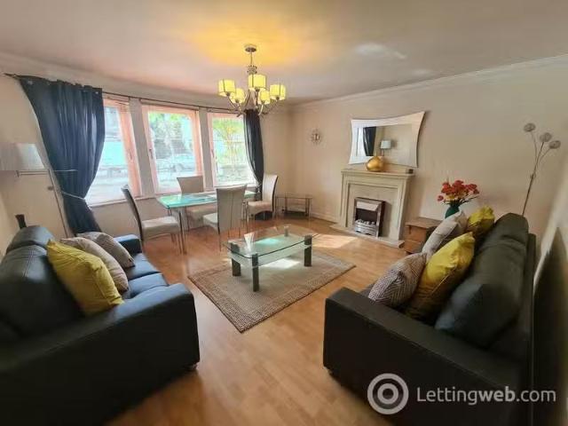 Nice 2 BR Property to rent in Queens Road Mansions, Ground Flo.