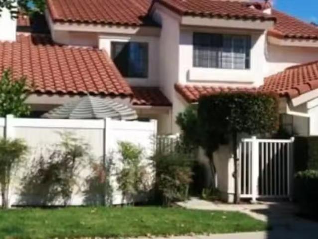 Nice 2 story town home in Montefino Community. This 22976 Est.