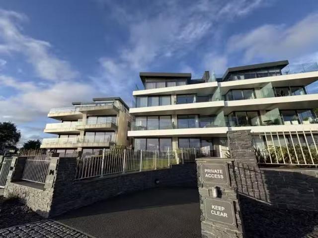 For Rent! 3 BA 3 bedroom flat for rent in Exceptional Three Be.
