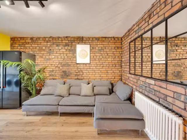 Cheap 3 BA 6 bedroom house for rent in Glebelands Road, Filton.