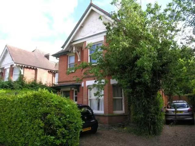 Nice 3 BA 8 bedroom house for rent in 8 bedroom Detached House.