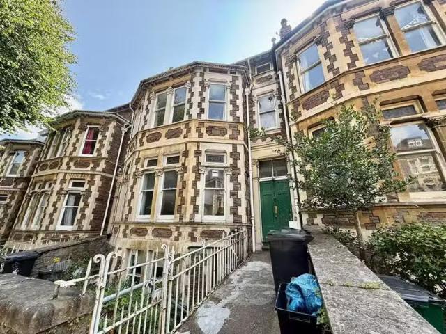 Cheap 3 BA House share for rent in Clarendon Road, Bristol, BS6