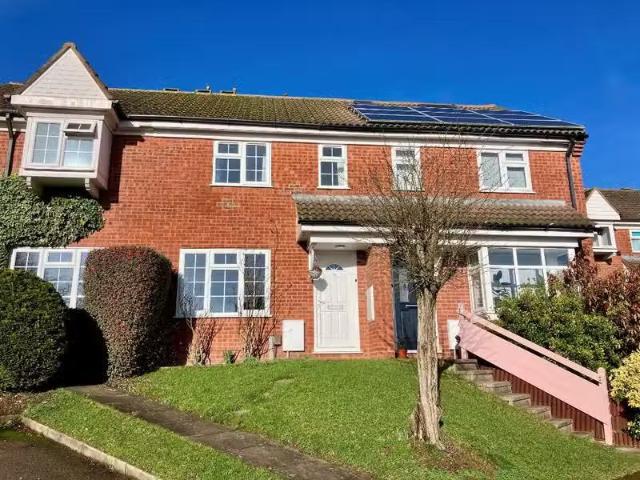 New 3 bedroom terraced house for rent in Ashdales, St. Albans.