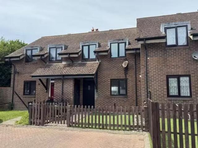Nice 3 bedroom terraced house for rent in Orkney Court, Worthi.