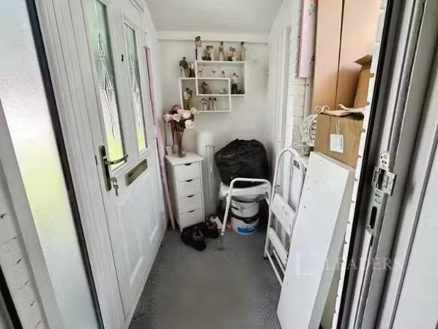 For Rent! 3 bedroom terraced house for rent in Reedmace Close.
