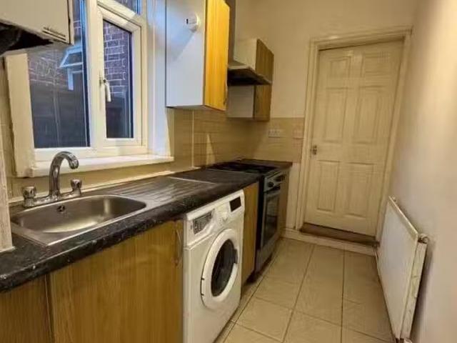 Rental! 3 bedroom terraced house for rent in Roma Road Birming.