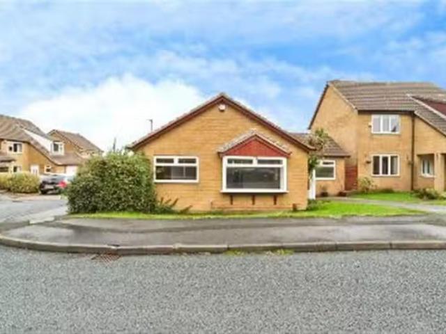 Cozy 3 bedroom bungalow for rent in Carnoustie Grove, BINGLEY.