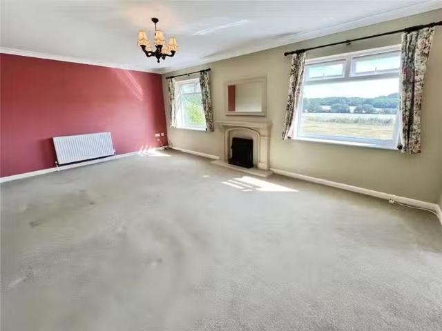 Just in! 3 bedroom Detached Bungalow to rent, Haven Street, Wa.