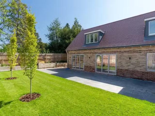 Rental! 3 bedroom detached house for rent in Plot 3, Lower Roa.