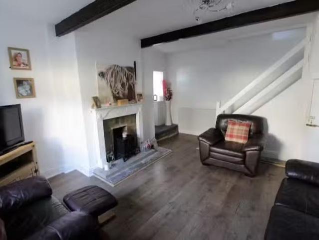 New 3 bedroom end of terrace house for rent in Morpeth Street.