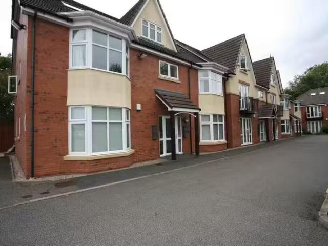 Cheap 3 bedroom flat for rent in Church View, Selly Oak, B29