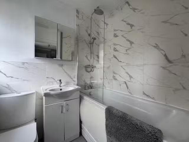 Cozy 3 bedroom house for rent in Firsby Road, Quinton, BIRMING.