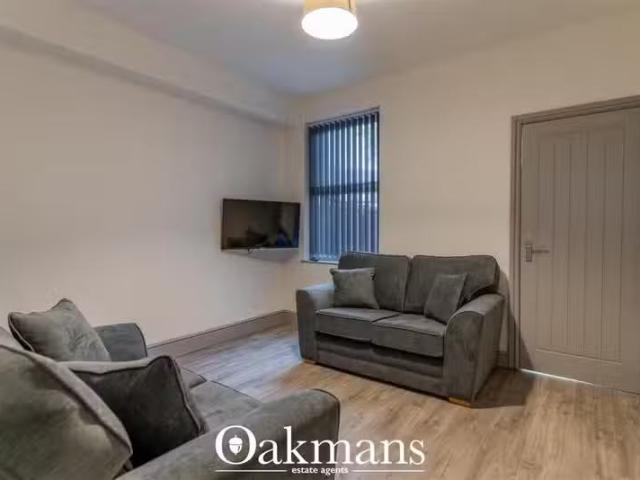 For Rent! 3 bedroom house for rent in Frances Road, Kings Nort.
