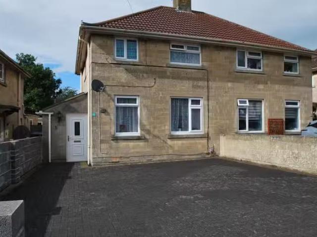 Nice 3 bedroom house for rent in Haycombe Drive, BATH, BA2