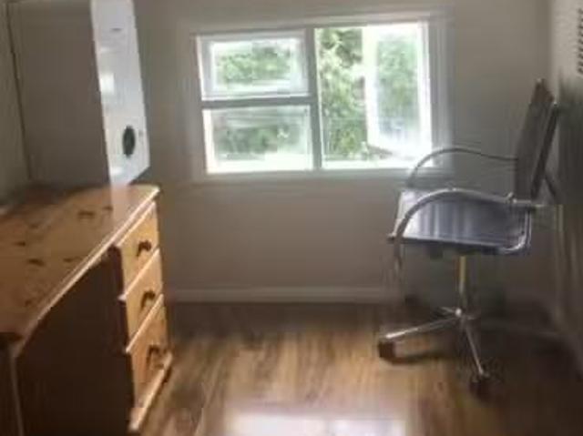 For Rent! 3 bedroom house share for rent in St peter place, CT1