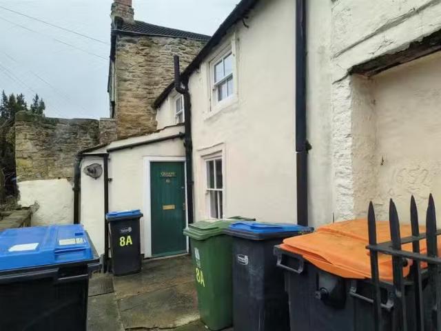 Charming 3 bedroom property for rent in The Back, Barnard Cast.