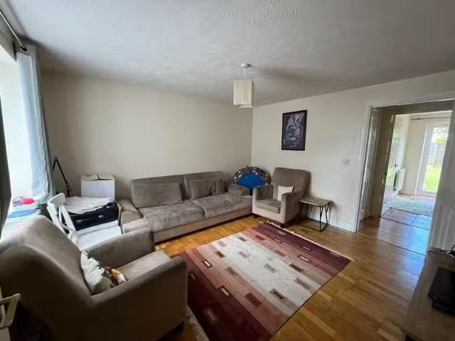 For Rent! 3 bedroom semi detached house for rent in Cherry Cou.