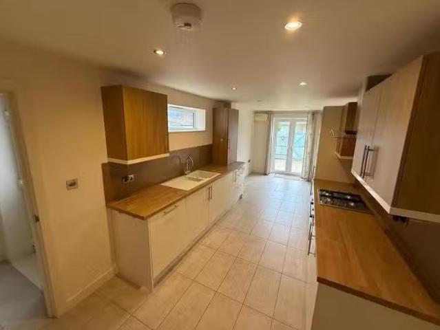 Nice 3 bedroom semi detached house for rent in Station Road, W.