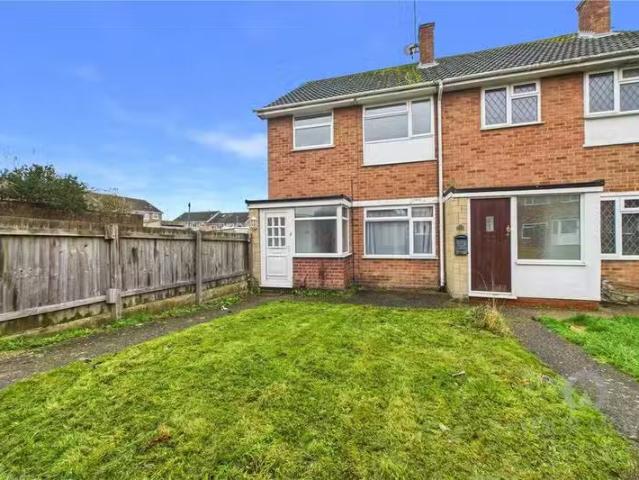 Nice 3 bedroom Semi Detached House to rent, Grasscroft, Kingst.