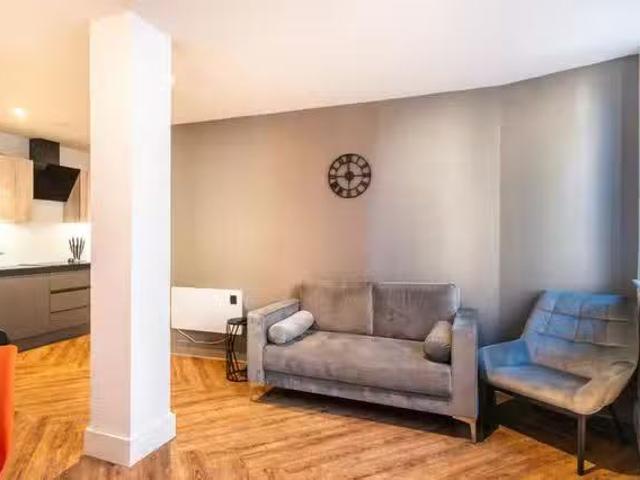 Nice 3 BR Blackfriars Road