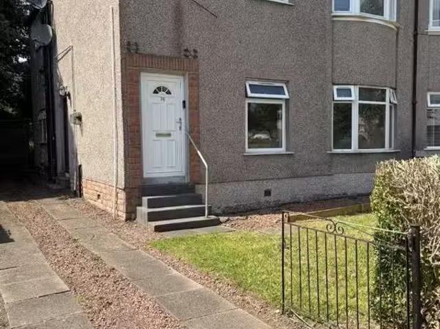 Charming 3 BR Property to rent in 76 Tannadice Avenue, Glasgow.