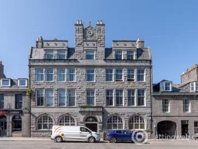 For Rent! 3 BR Property to rent in 151 King Street, Aberdeen.