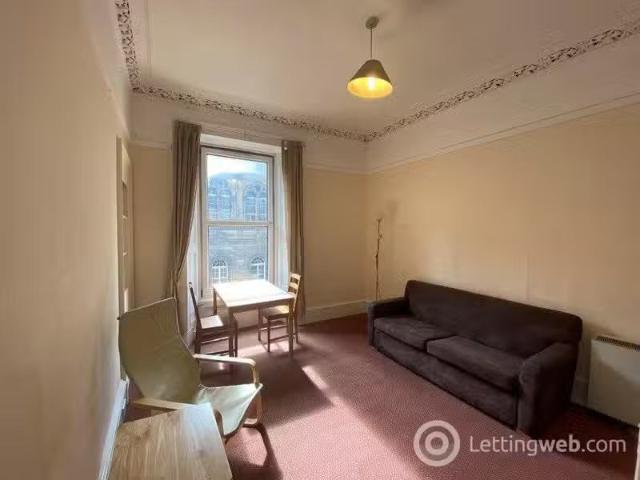 Just in! 3 BR Property to rent in Teviot Place, Edinburgh, EH1