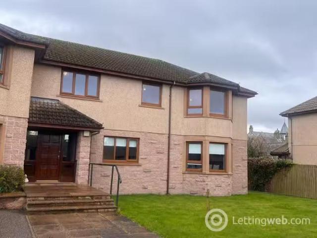 Deal! 3 BR Property to rent in Weddershill Court, Hopeman, Mor.