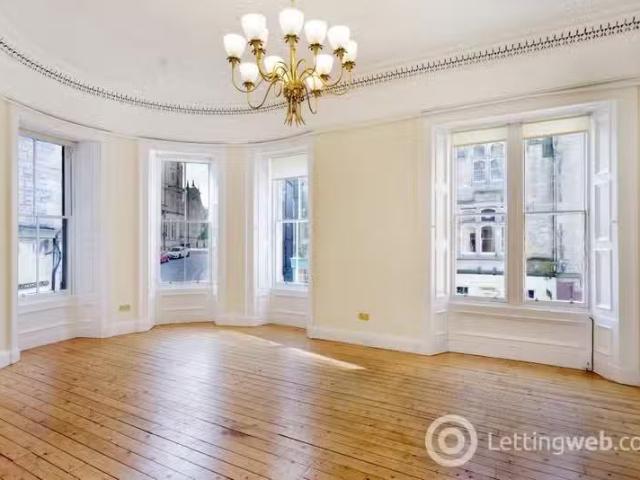 For Rent! 3 BR Property to rent in birdburn Street, Old Town.
