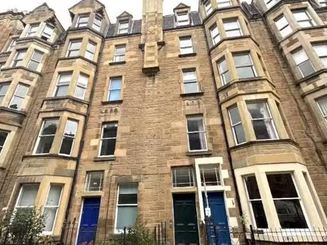 For Rent! 3 BR Property to rent in Bruntsfield Avenue, Bruntsf.