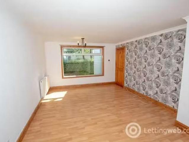 Nice 3 BR Property to rent in Cullen Drive, Glenrothes, KY6 2JH