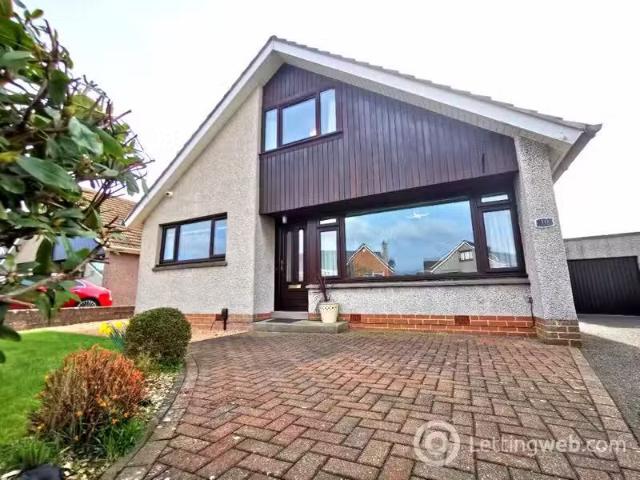 Deal! 3 BR Property to rent in Gauldry Terrace, Broughty Ferry.