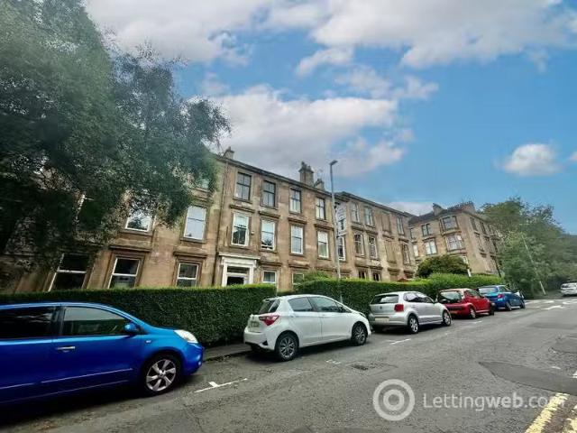 For Rent! 3 BR Property to rent in Great George Street, Hillhe.