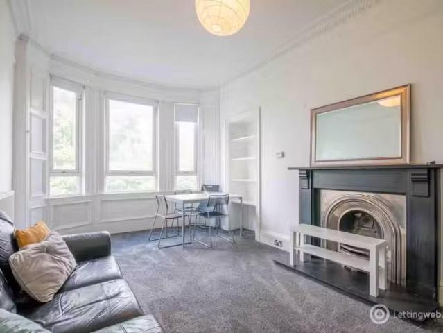 Cozy 3 BR Property to rent in Slateford Road, Edinburgh, EH11