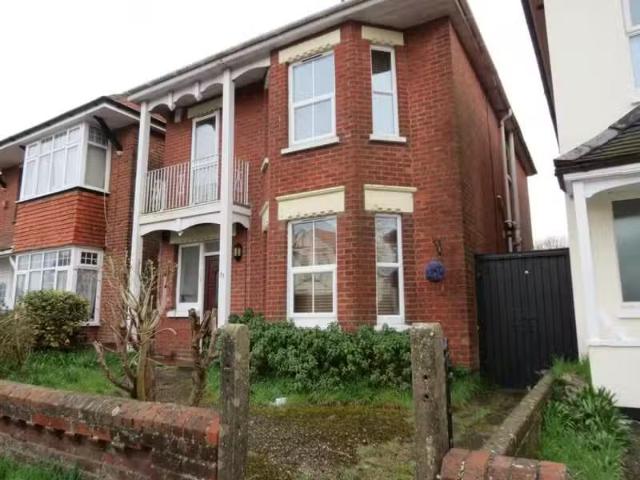 Cozy 4 BA 6 bedroom house for rent in 6 bedroom Detached House.