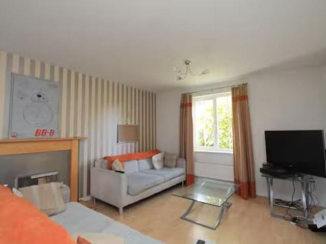 Cheap 4 bedroom detached house for rent in Walker Grove, Hatfi.